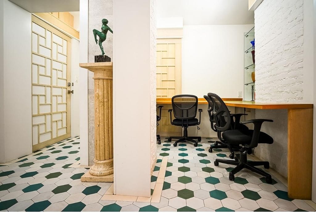Hire Foyer Alcove, 1HomeOffice Inspired Spaces — Art-Filled Meeting ...