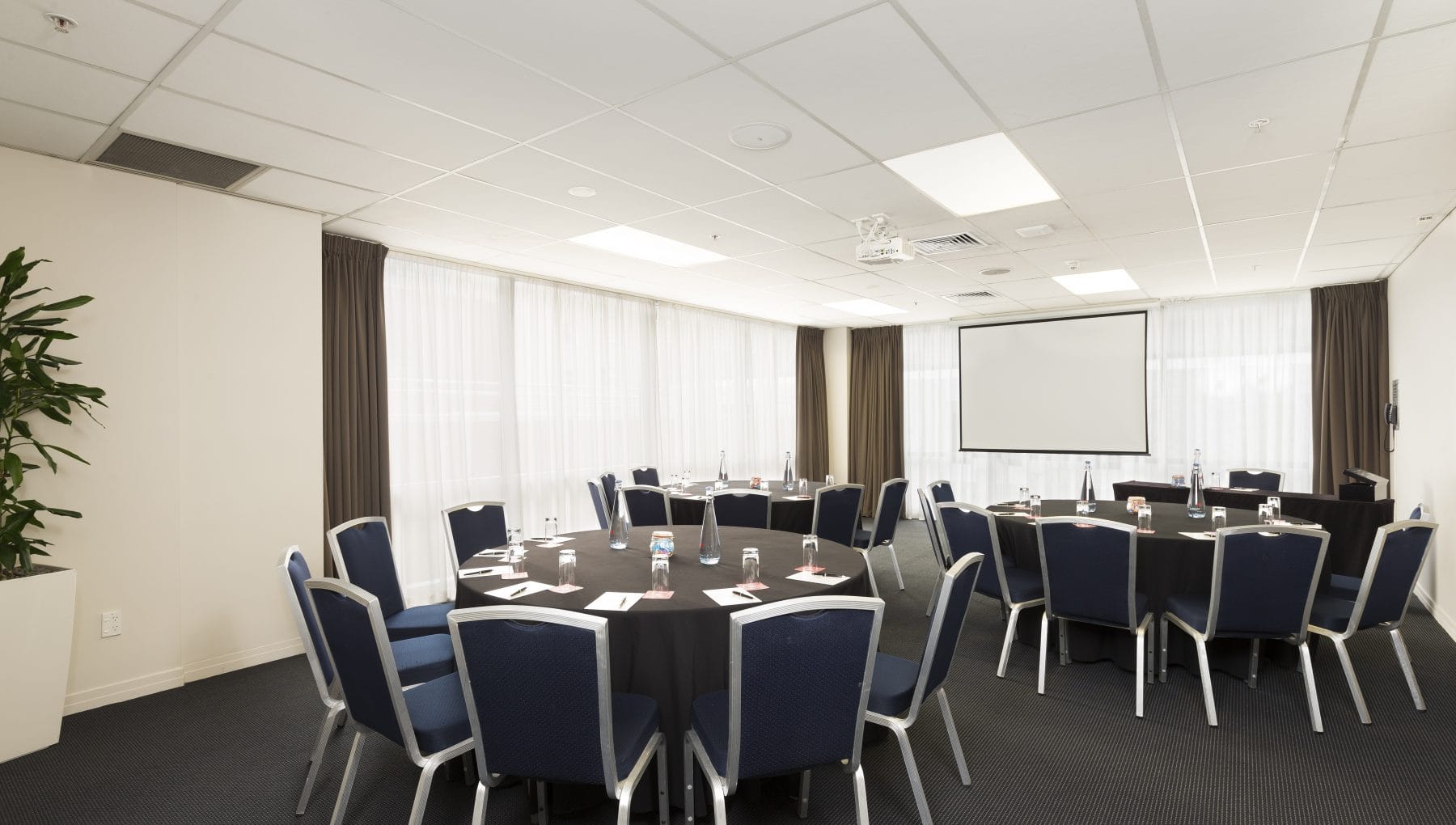 Hire Federal Room 2, Rydges Auckland • HeadBox